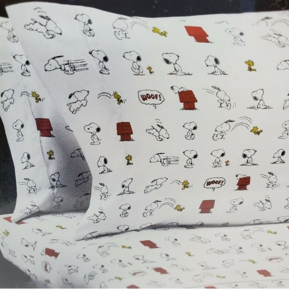 Peanuts | Bedding | Snoopy Peanuts Queen Sheet Set | Poshmark